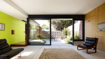 Capral 900 High Performance Sliding Door - CKA | Windows & Doors